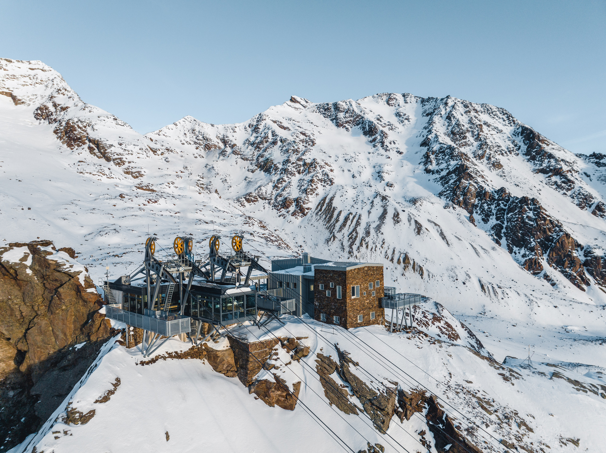 PEJO - Inaugurato il nuovo rifugio Mythe, eco sostenibile e super ...